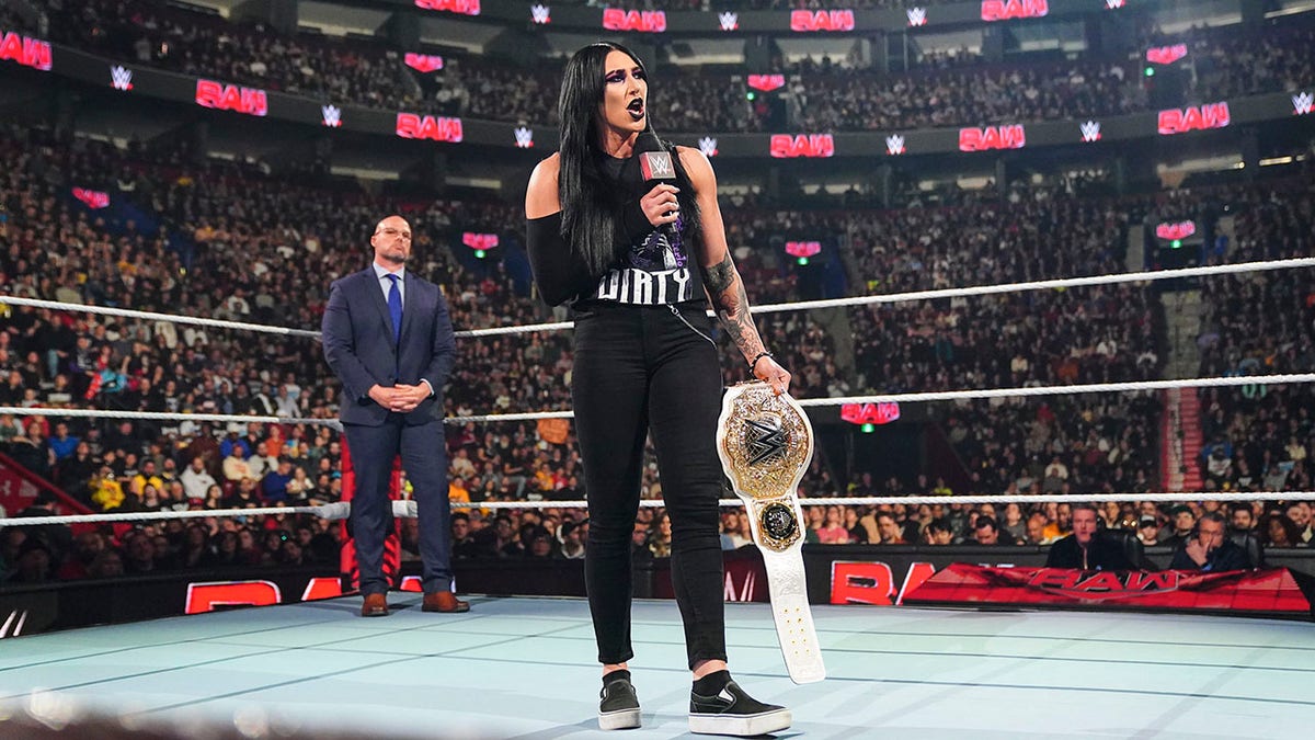 Rhea Ripley Reportedly Rehabbing Her Shoulder Rather Than Getting ...